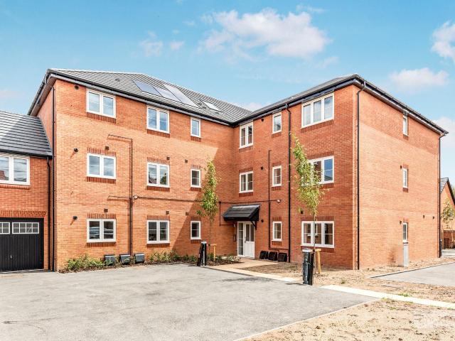 apartment for rent in Meadow House Drive, Coventry, Coventry