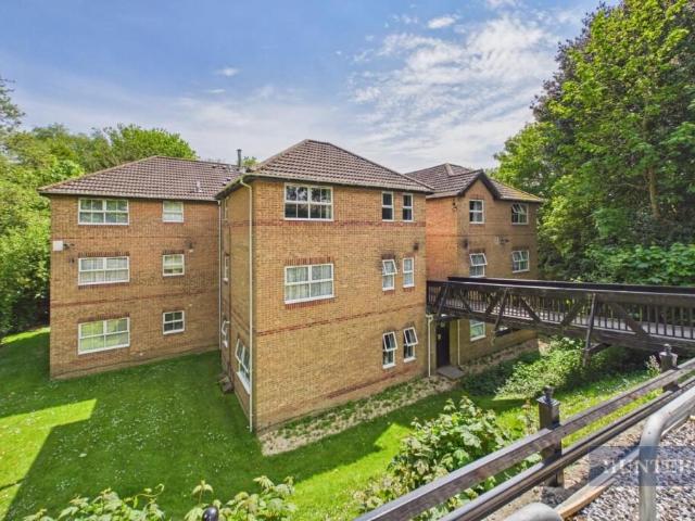 apartment for rent in Middle Road, SO19 8BP