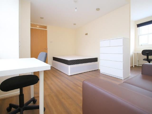 apartment for rent in Mile End Road, E1 4LJ