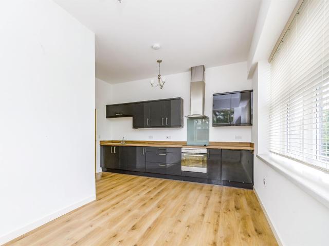 apartment for rent in Millbrook Road East, Southampton, Southampton