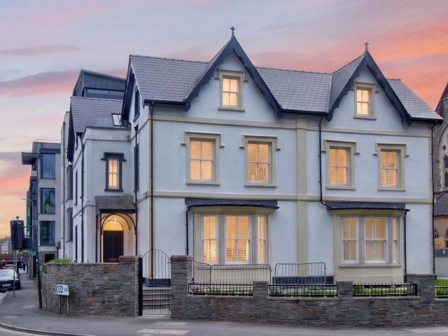 apartment for rent in Museum View, Park Place, Cardiff