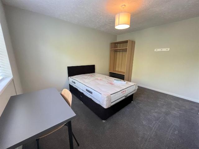 apartment for rent in NO DEPOSIT! Sycamore Court, Beeston, Nottingham