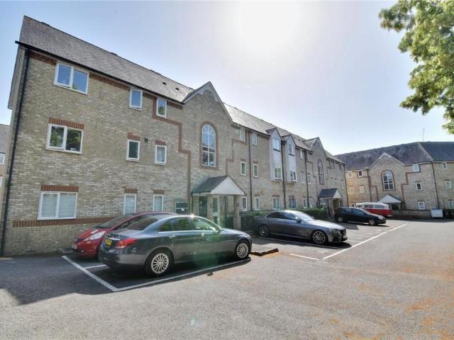 apartment for rent in Norbury Avenue, WD24 4PD