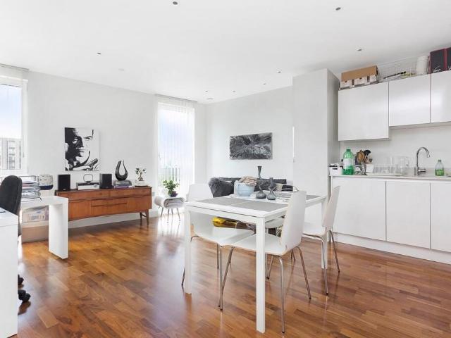 apartment for rent in Norman Road, SE10 9FX