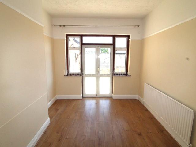 apartment for rent in North Road, Southall