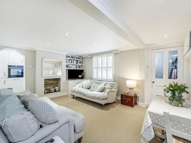 apartment for rent in North Worple Way, SW14 8PR