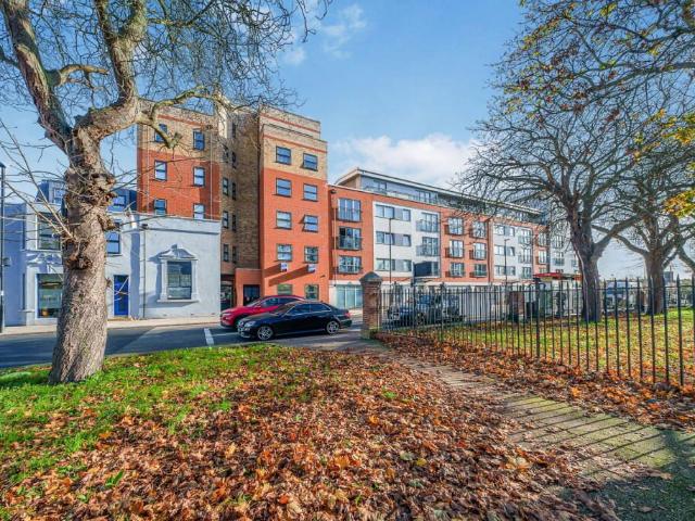 apartment for rent in Northfield Avenue, W13 9DN