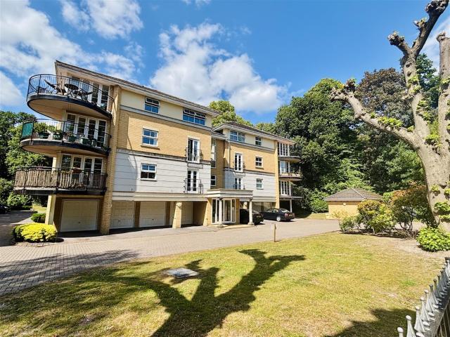 apartment for rent in northlands road, so15