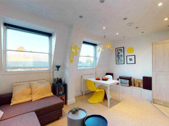 apartment for rent in Nevill Street, Tunbridge Wells, Kent, TN2