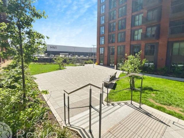 apartment for rent in NEW BAILLIE STREET, OL16 1AU