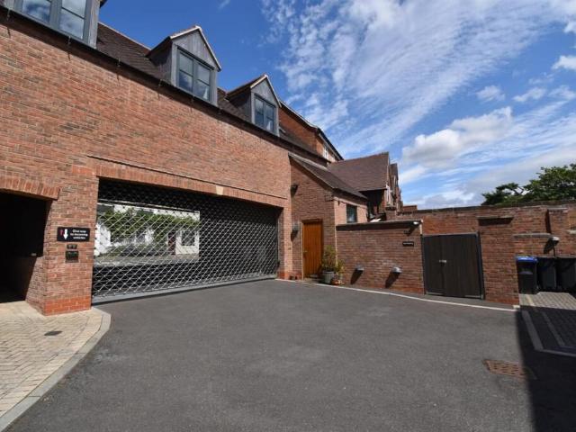 apartment for rent in New Street, CV8 2FH