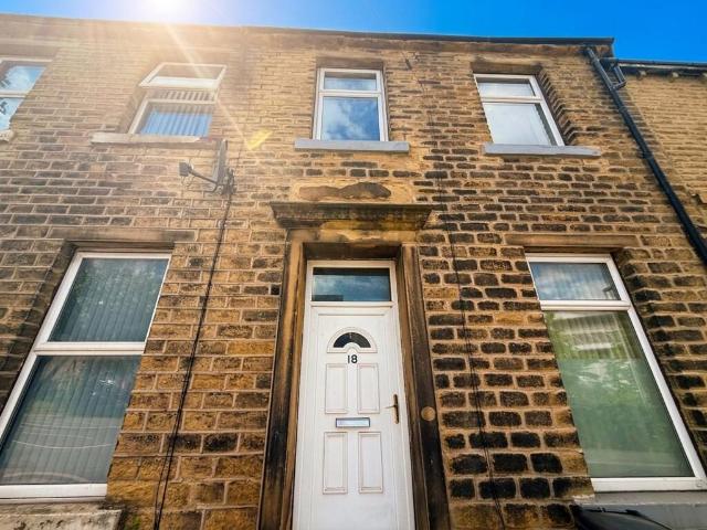 apartment for rent in Newsome Road, HD4 6NY