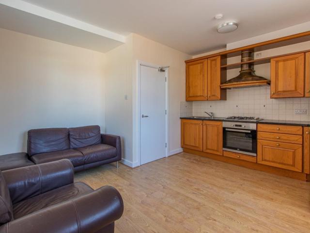 apartment for rent in Newport Road, Cardiff, CF24 1AH