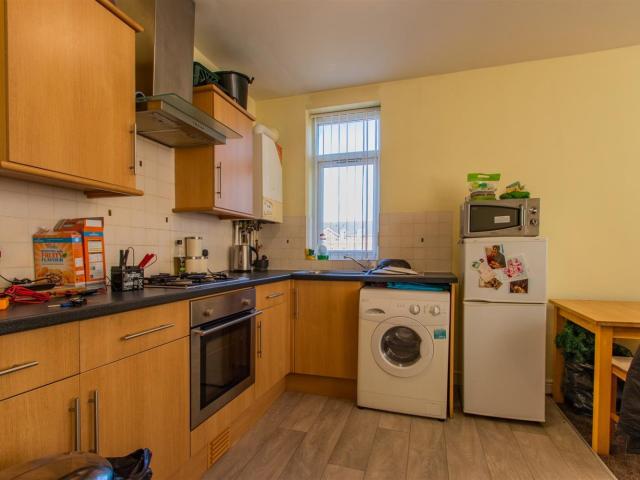 apartment for rent in Newport Road, Cardiff, CF24 1AH