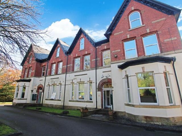 apartment for rent in Neilston Rise, BL1 5XZ