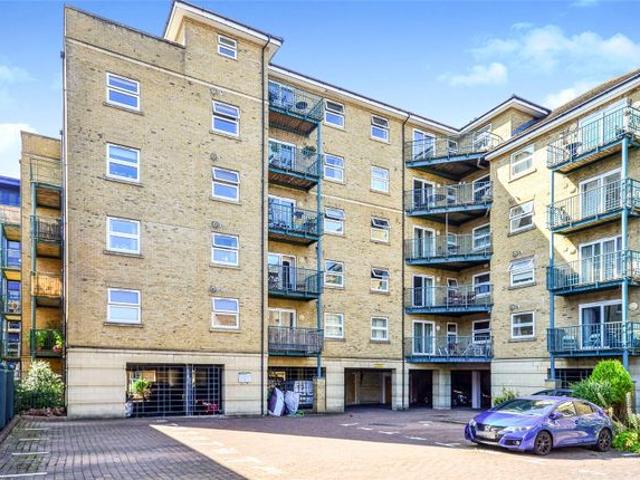 apartment for rent in Neptune Way, Southampton, Hampshire, SO14