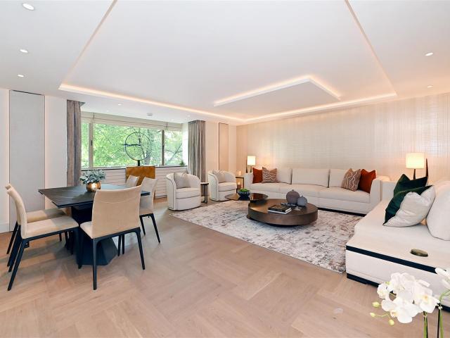 Apartment for rent in South Lodge, Knightsbridge, London SW7