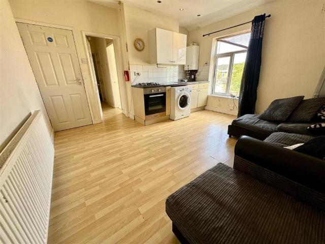apartment for rent in South Street North, S43 2AD