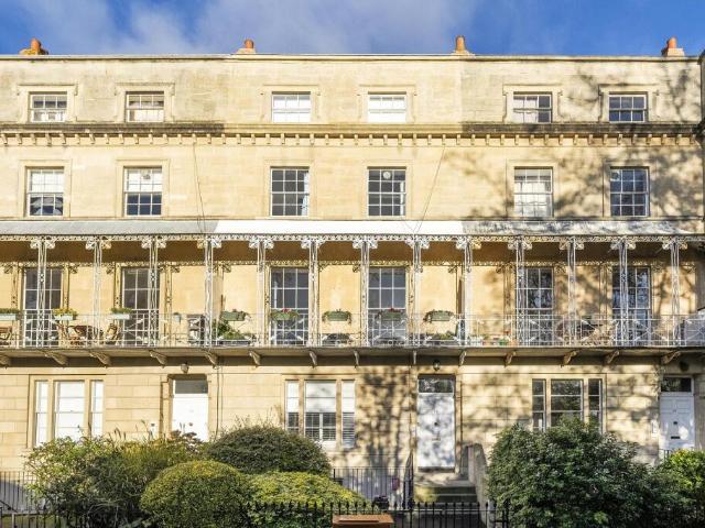 Apartment for rent in South Parade Mansions, Clifton united kingdom
