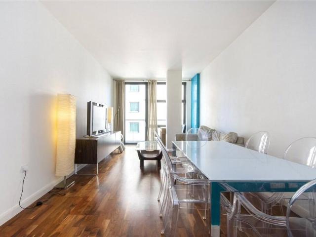 apartment for rent in South Quay Square, E14 9RT