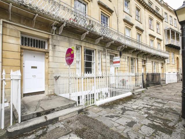 Apartment for rent in Saville Place, Clifton, BS8 united kingdom
