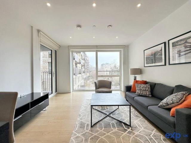 apartment for rent in Sayer Street, SE17 1FG