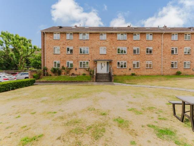apartment for rent in Sandgate House, W5 1TN