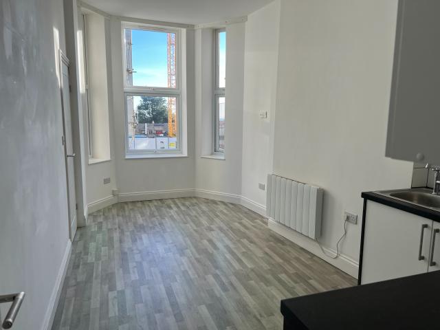 apartment for rent in Sandgate Road, Folkestone CT20 2BQ