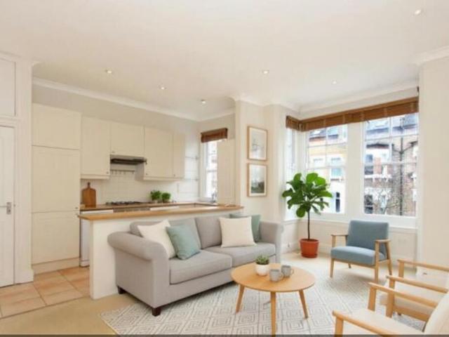 apartment for rent in Schubert Road, SW15 2QS