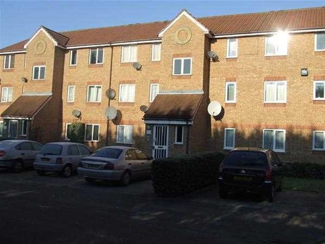 apartment for rent in Scottwell Drive, Colindale