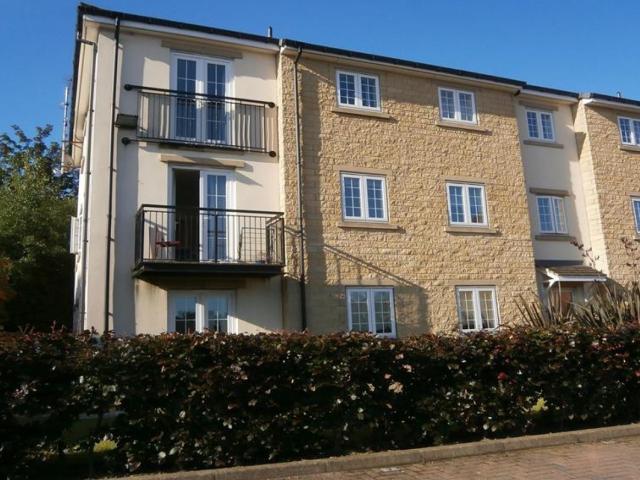 apartment for rent in Seven Hills Point, LS27