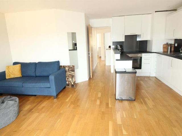 apartment for rent in, Shackleton House, London NW1