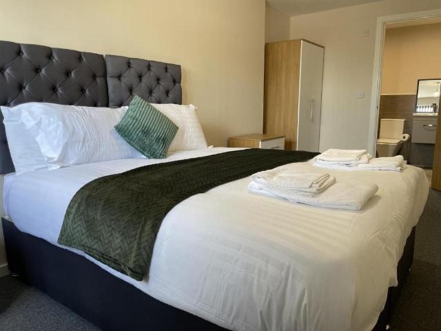apartment for rent in Shawheath Close, M15 4YZ
