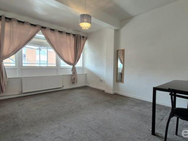 apartment for rent in Shenley Road, WD6 1AG