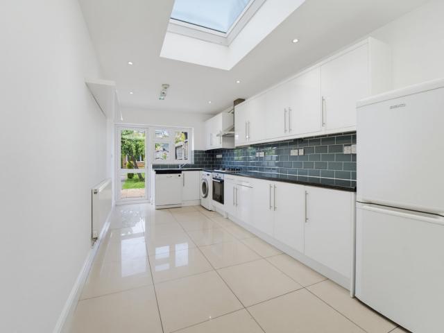 apartment for rent in Sherwood Avenue, Greenford, UB6 0PG