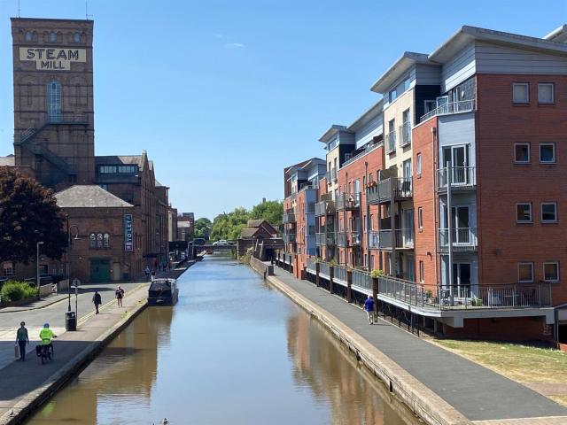 apartment for rent in Shot Tower Close, Chester