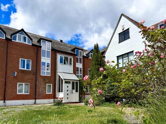apartment for rent in Silver Street, TA6 3EG