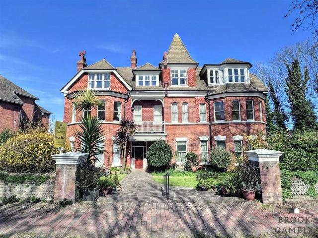 apartment for rent in Silverdale Road, BN20 7EU