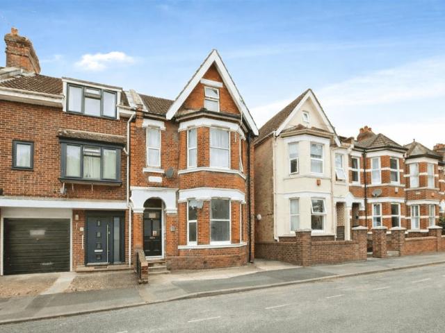 apartment for rent in Silverdale Road, SO15 2NG