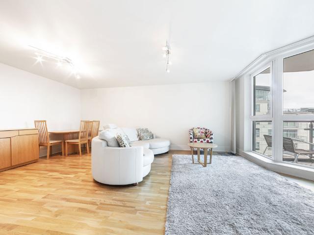apartment for rent in St. George Wharf, London