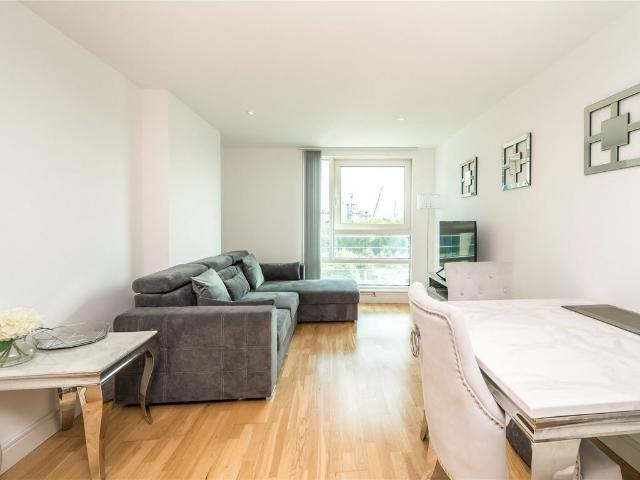 apartment for rent in St. George Wharf, Vauxhall