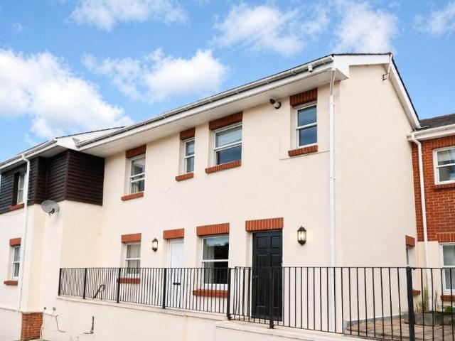 apartment for rent in St Georges Yard, GU9 7PL