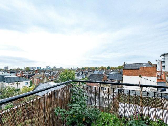 apartment for rent in St Julians Road, NW6 7LB