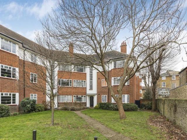 apartment for rent in St Leonards Road, SW14 7LS