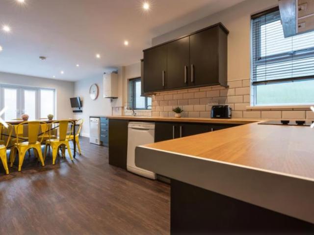 apartment for rent in St. Peters Street, Cardiff, CF24 3BA