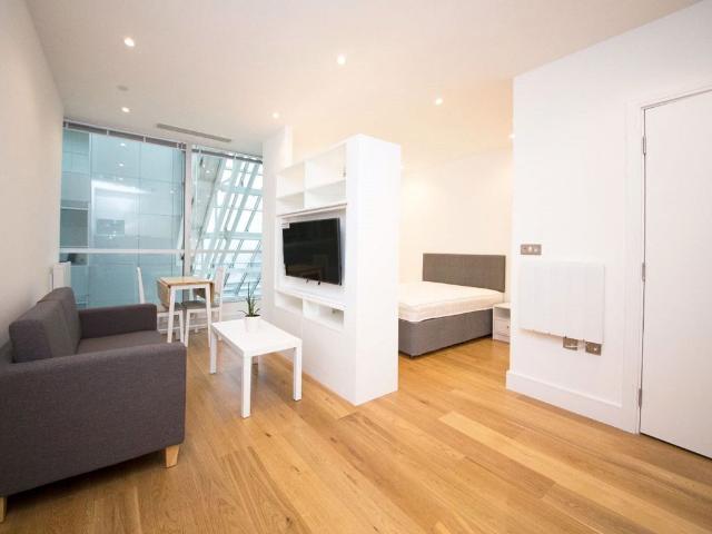 apartment for rent in Staines Road, Hounslow