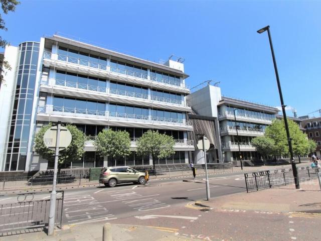 apartment for rent in Staines Road, TW3 3FY