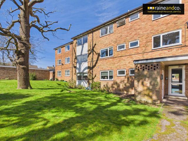 apartment for rent in Stapleton Close, Potters Bar