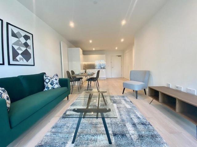 apartment for rent in Starboard Way, E16 2JW