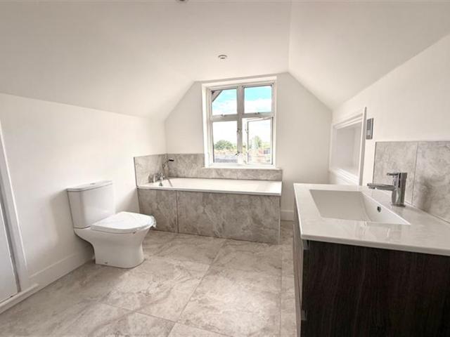 apartment for rent in Station Road, Chingford, E4